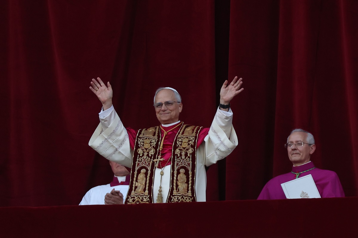 New Pope Steps Up to the Plate... as a White Sox (and Villanova Hoops ...