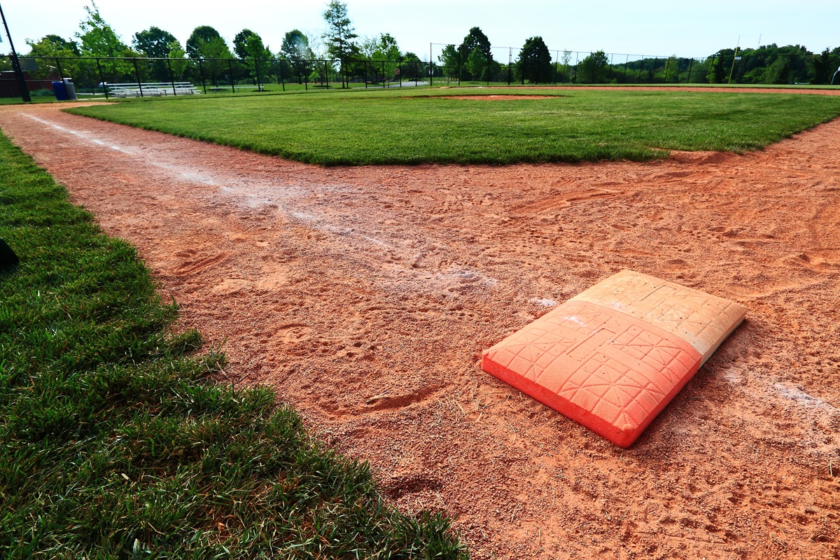 High School, Youth Baseball Events to Require Double First Bases ...